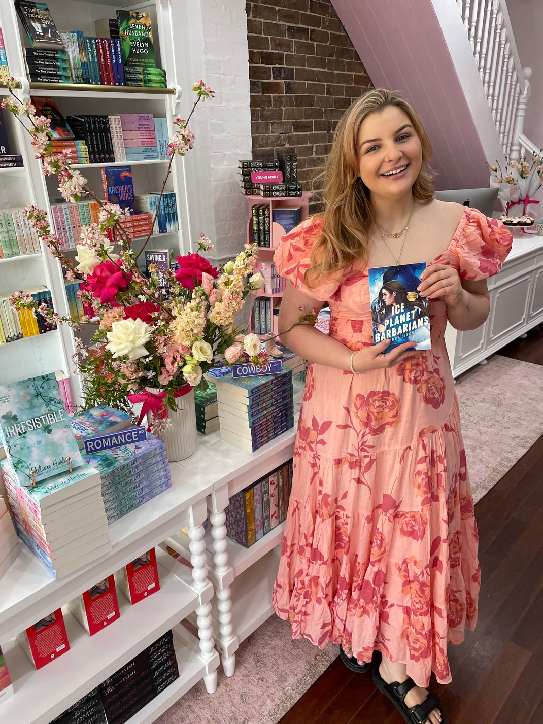 About Us – Romancing The Novel